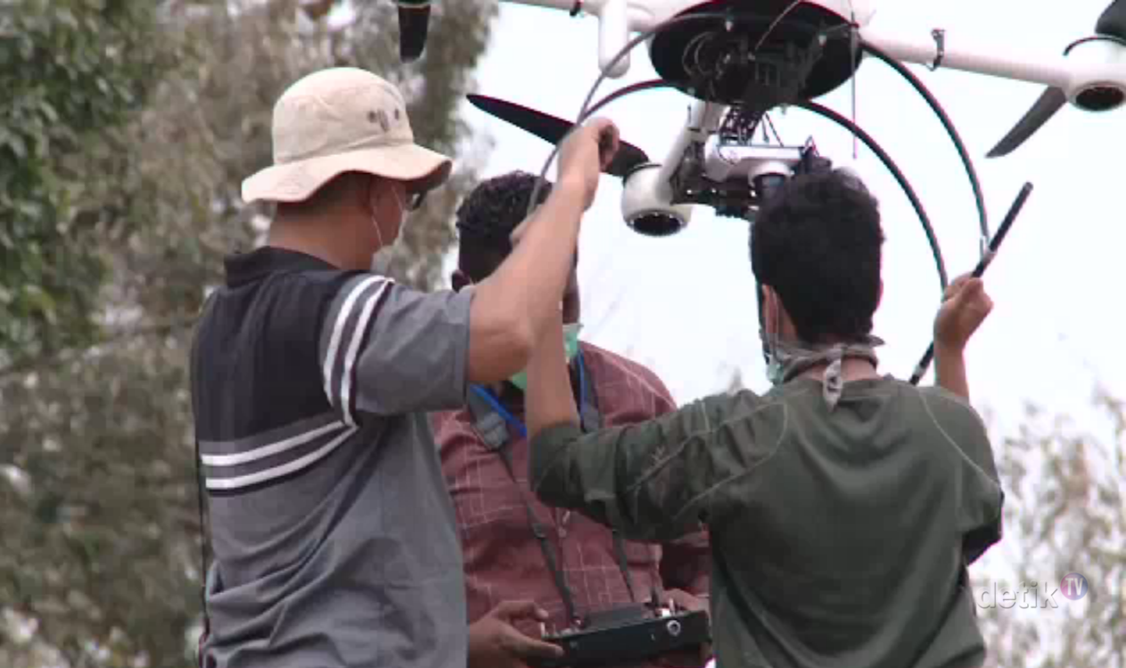 Drones deployed by BNPB to monitor Kelud volcano activity - Geospatial ...