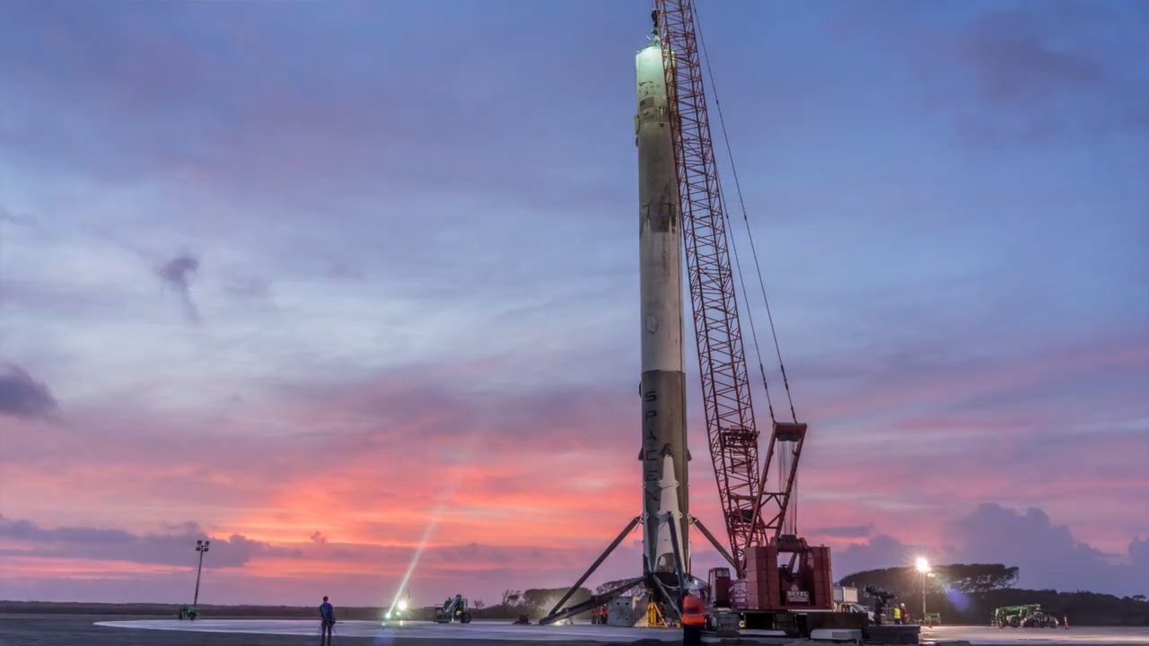 GeoBytes - Geospatial News: SpaceX rocket in historic upright landing