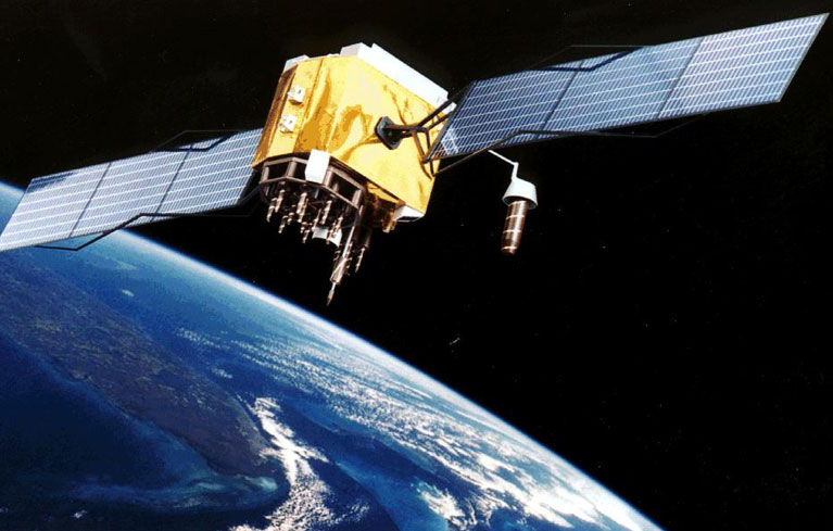 Satellite-based tracking system to track birds and animals movements ...