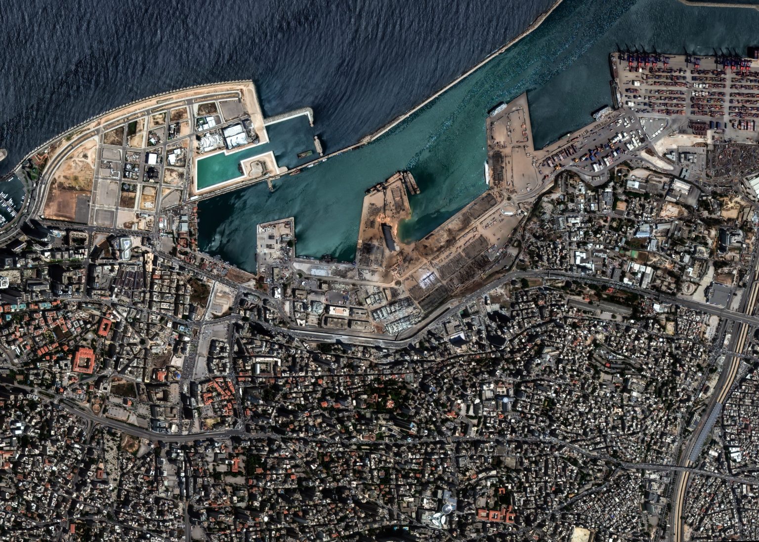 Satellite Images tell the story of Beirut port explosion - Geospatial World